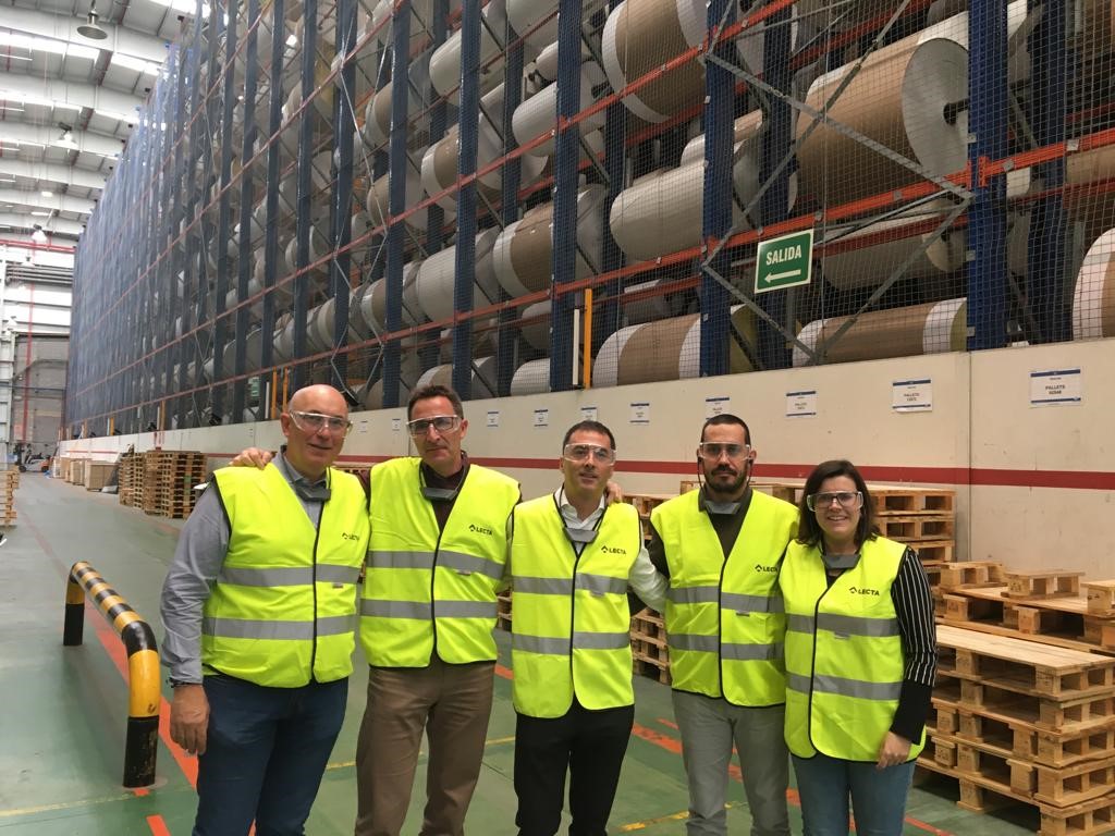 ALMAZÁN, LA JOYA DEL AUTOADHESIVO DEL GRUPO LECTA - Coreti